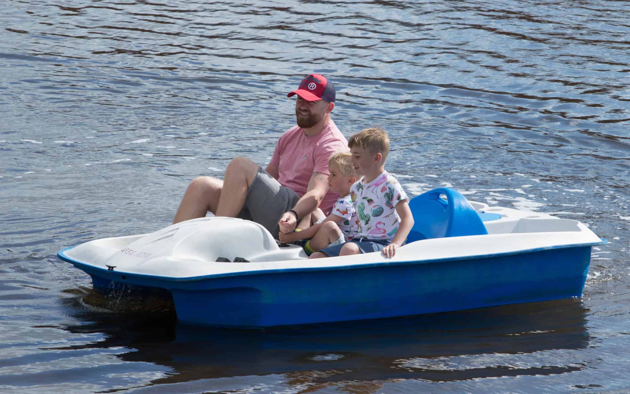 Best Pedal Boat: A Buyers Guide (4 Options, Pelican Wins)